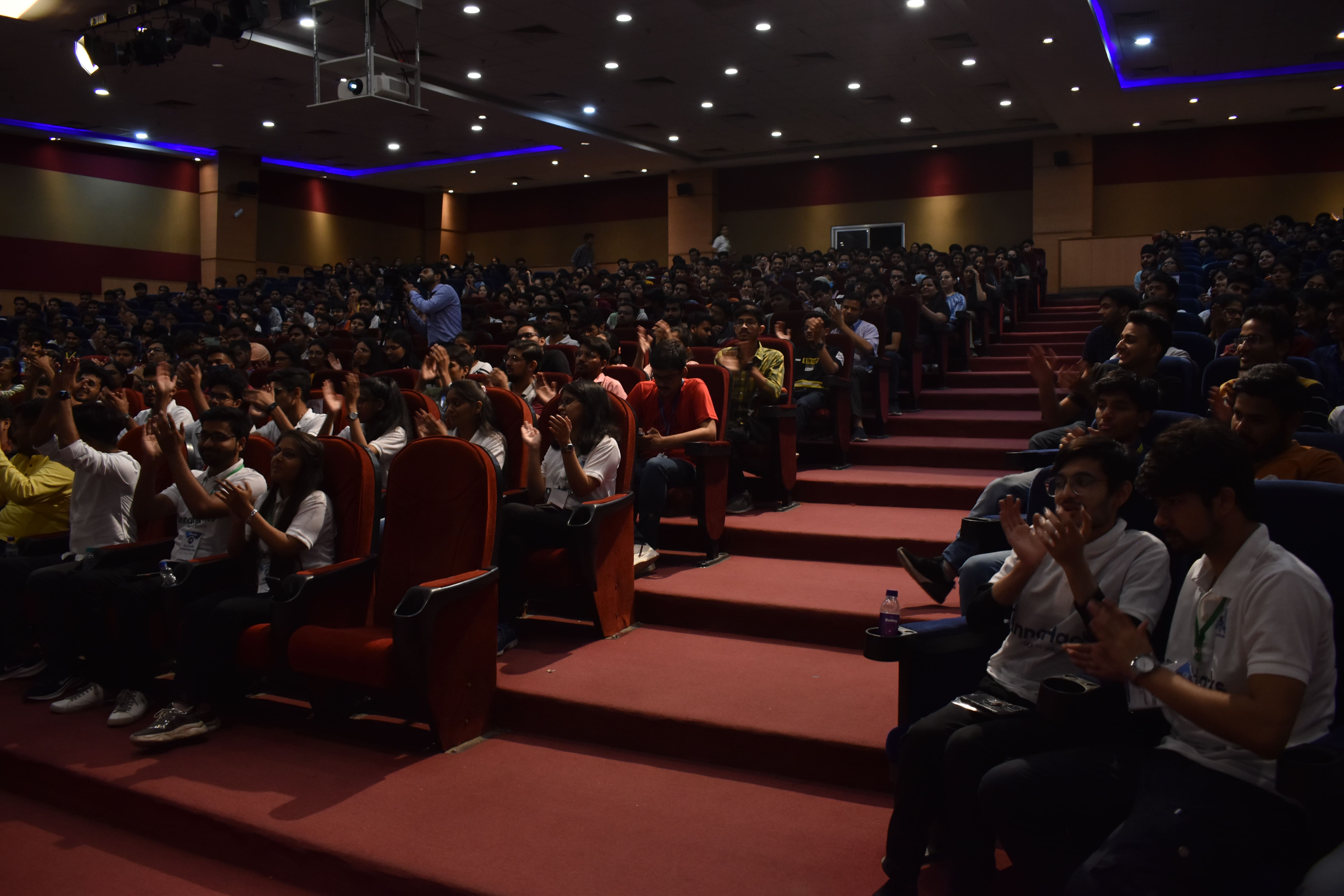 Innogeeks-We Teach, We Learn, We Conquer!